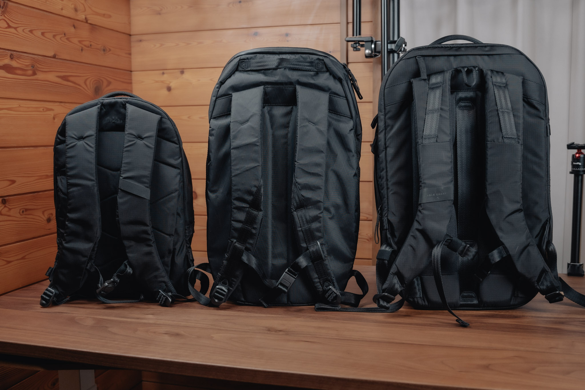 【全モデルレビュー】ABLE CARRYのバックパックを全種類比べつつ用途別のおすすめを解説！ | MoNomad